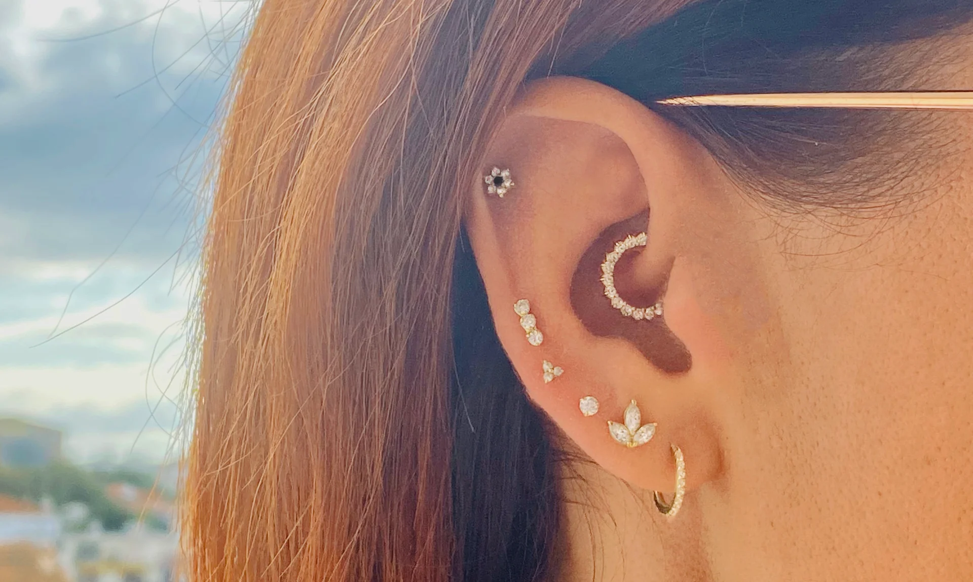 O ‘daith piercing’ para enxaqueca realmente funciona?